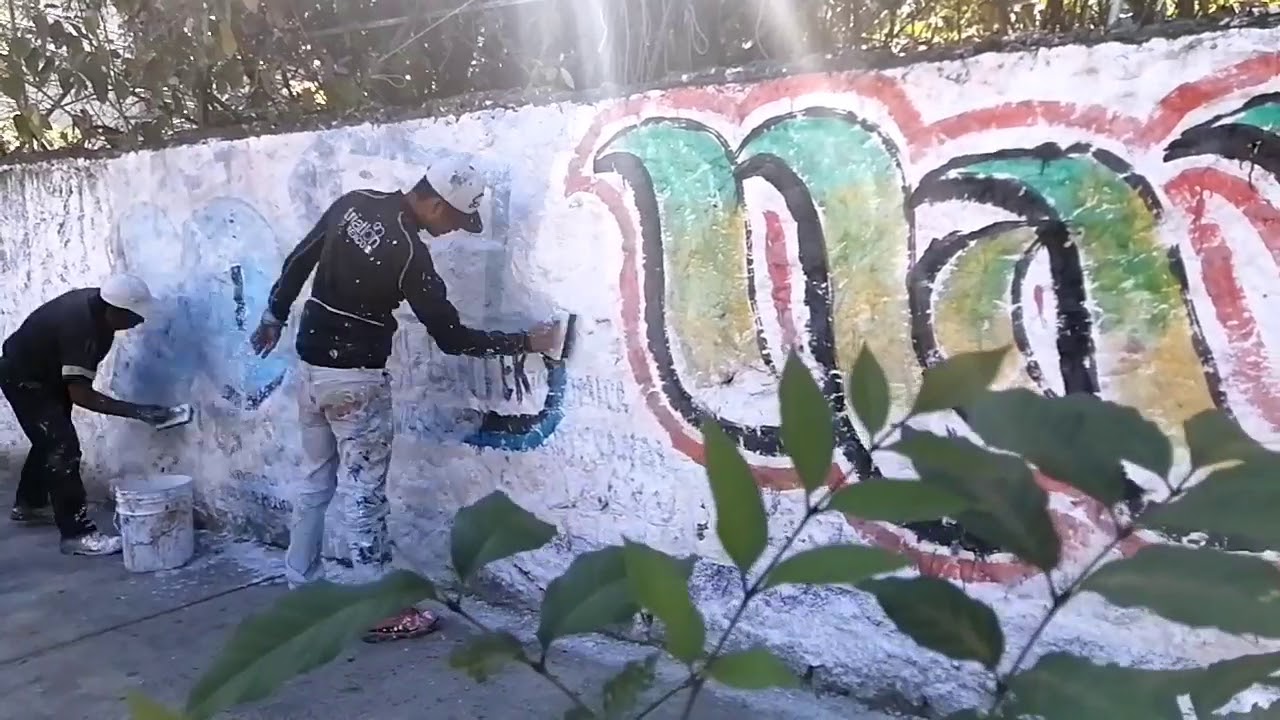 Publicidad en Bardas / pinta de bardas - YouTube