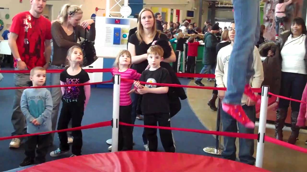 angie on Human yo-yo - YouTube