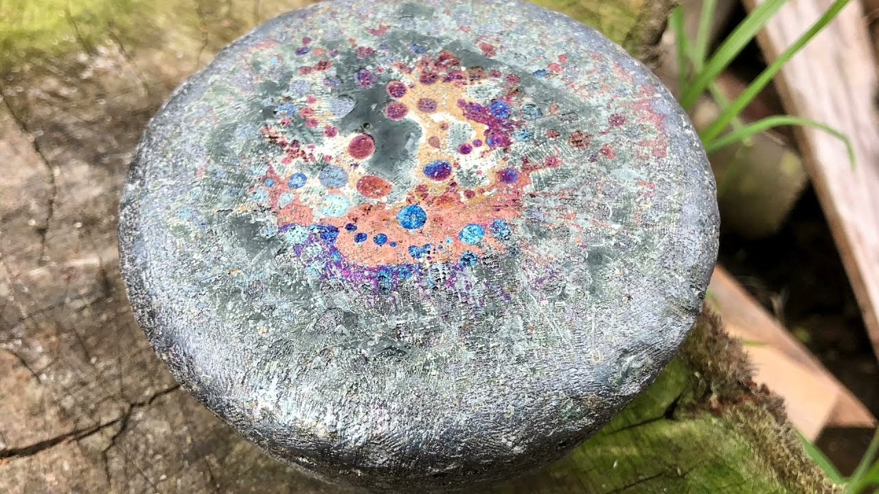 Wootz Forging, Ingot to Large Bar - YouTube