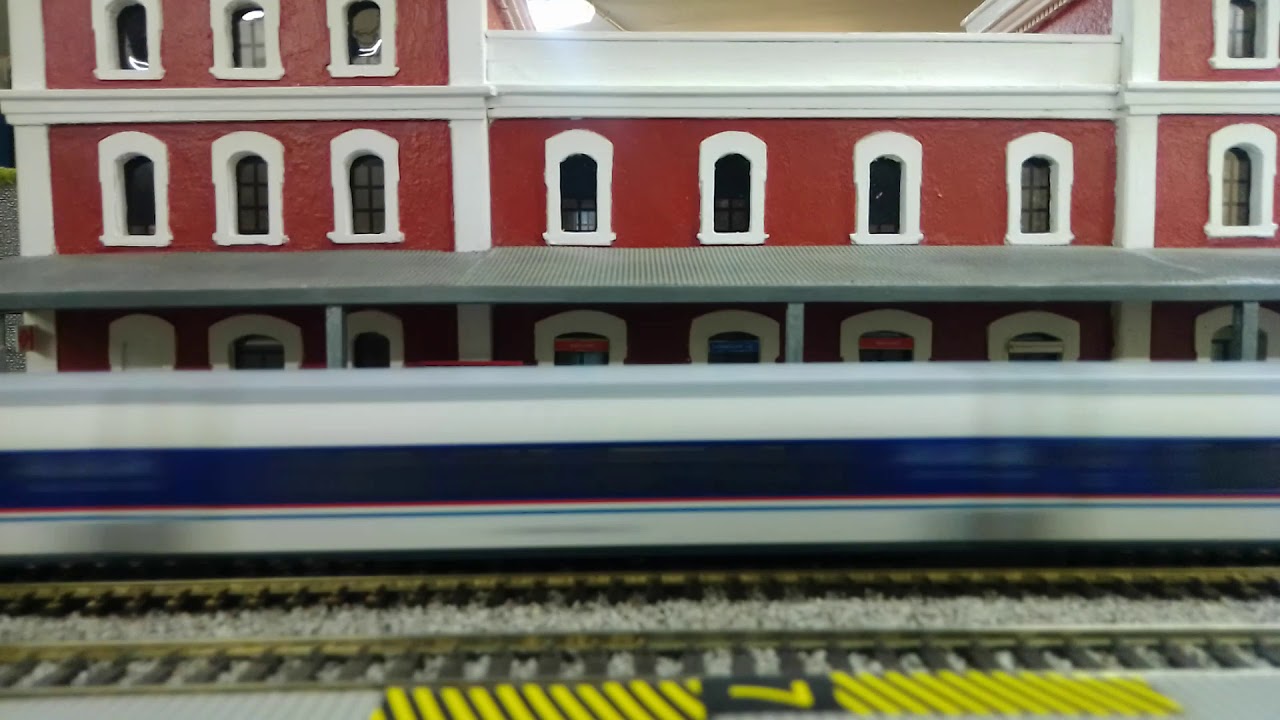 Talgo III triple con Talgo pendular - YouTube