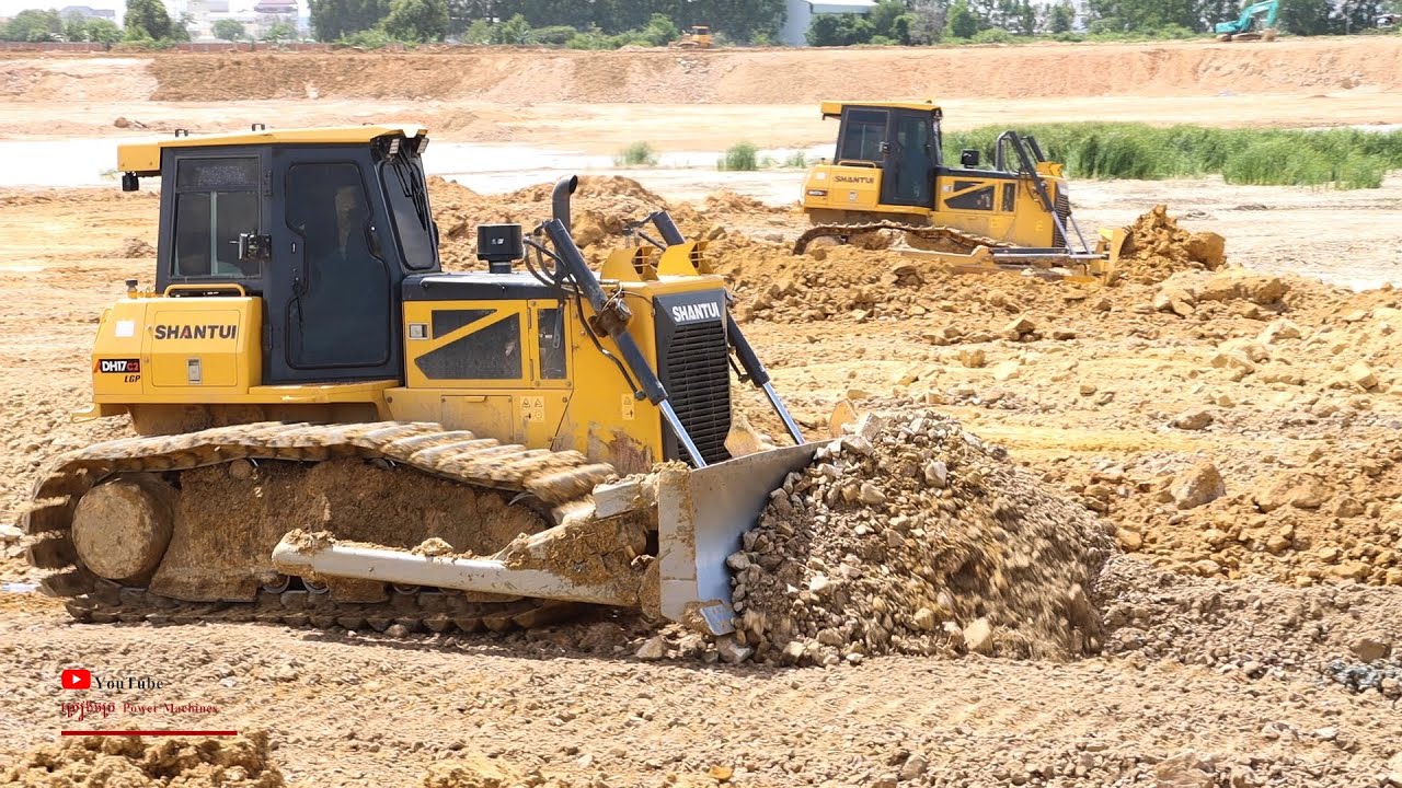 Best Special Ability Hard Bigger Dozer Pushing Gravel In Mud Activities ...