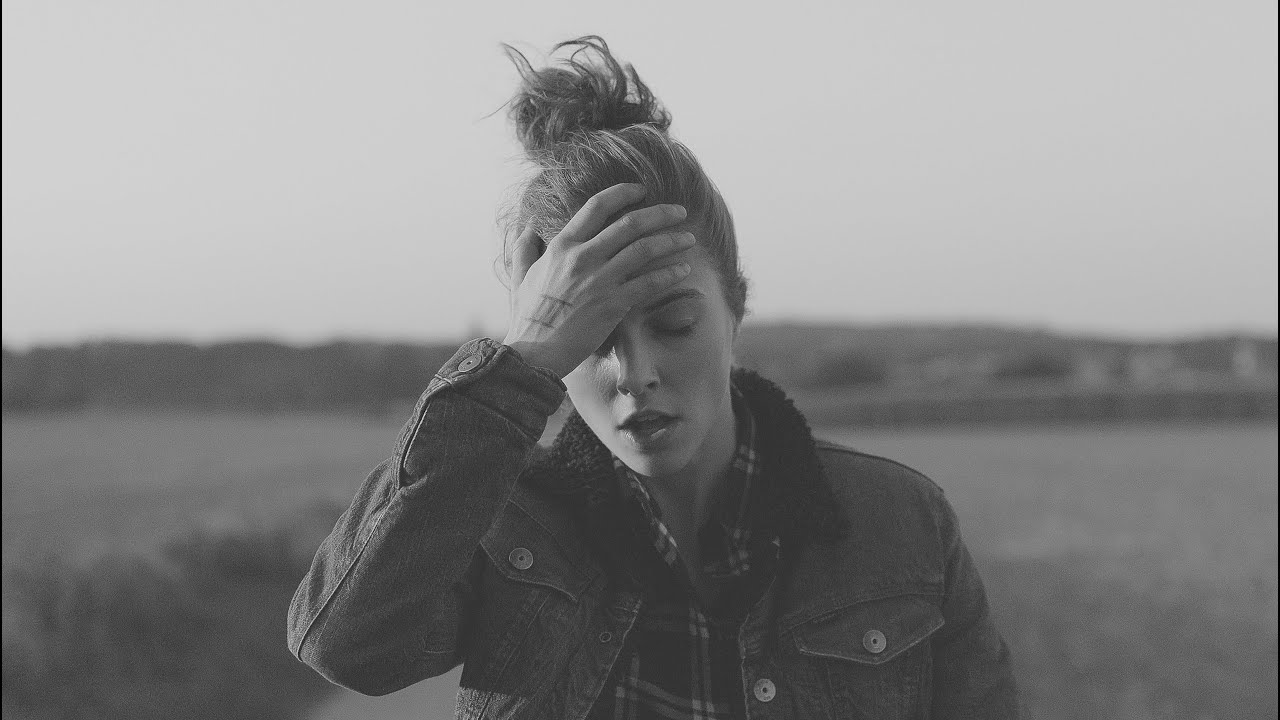 Emmy d'Arc - Ghosts (Official Lyric Video) - YouTube