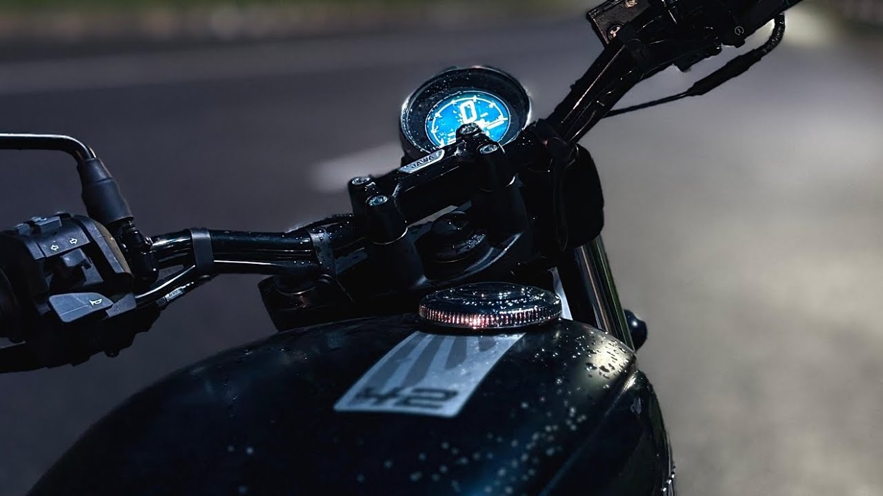 Java 42 FJ: Price, Engine, Top Speed & Riding Experience | Walkaround ...