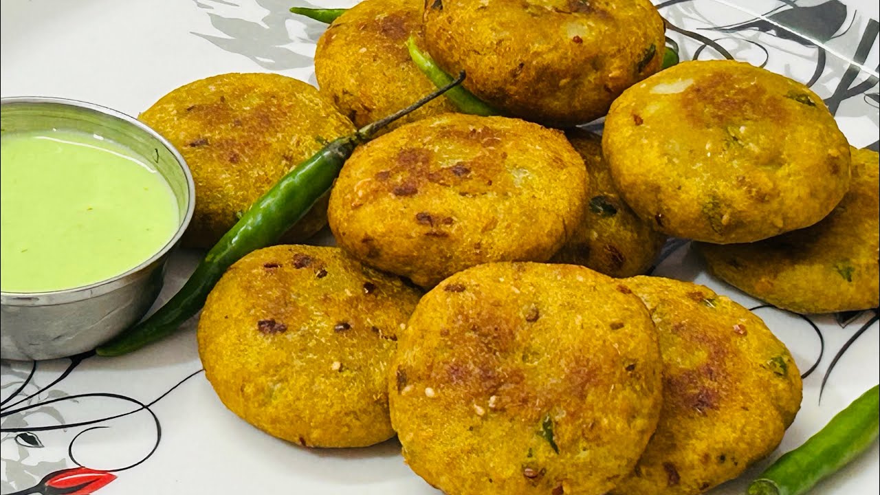 5 Minute Recipe / Crispy Nashta Potato and Wheat Flour / Aloo Gehu Ata ...