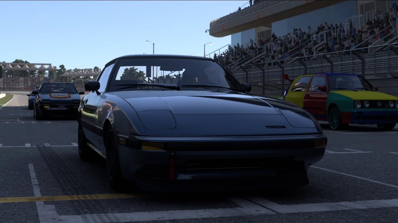 1985 RX-7 pressures a soft tire Miata for an entire race, will he make ...