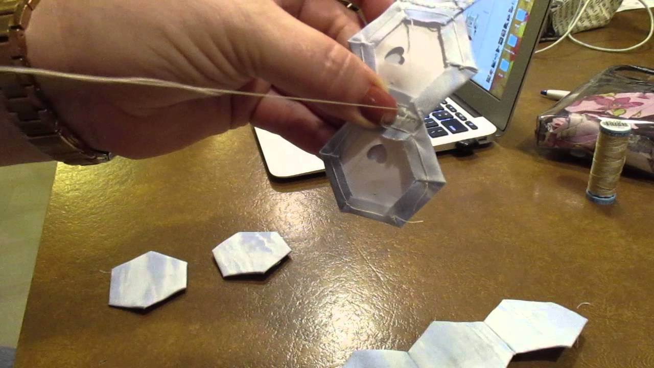 "Flat" whip stitch for English Paper Piecing Quilts - YouTube