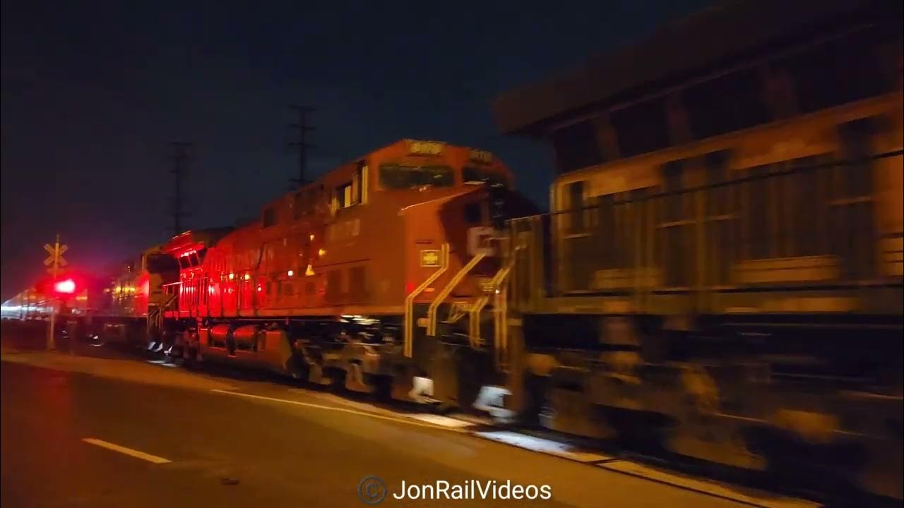8/20/23 Pre: WB BNSF Q train rolls through Los Nietos/SFS with CP 8178 2nd unit - YouTube