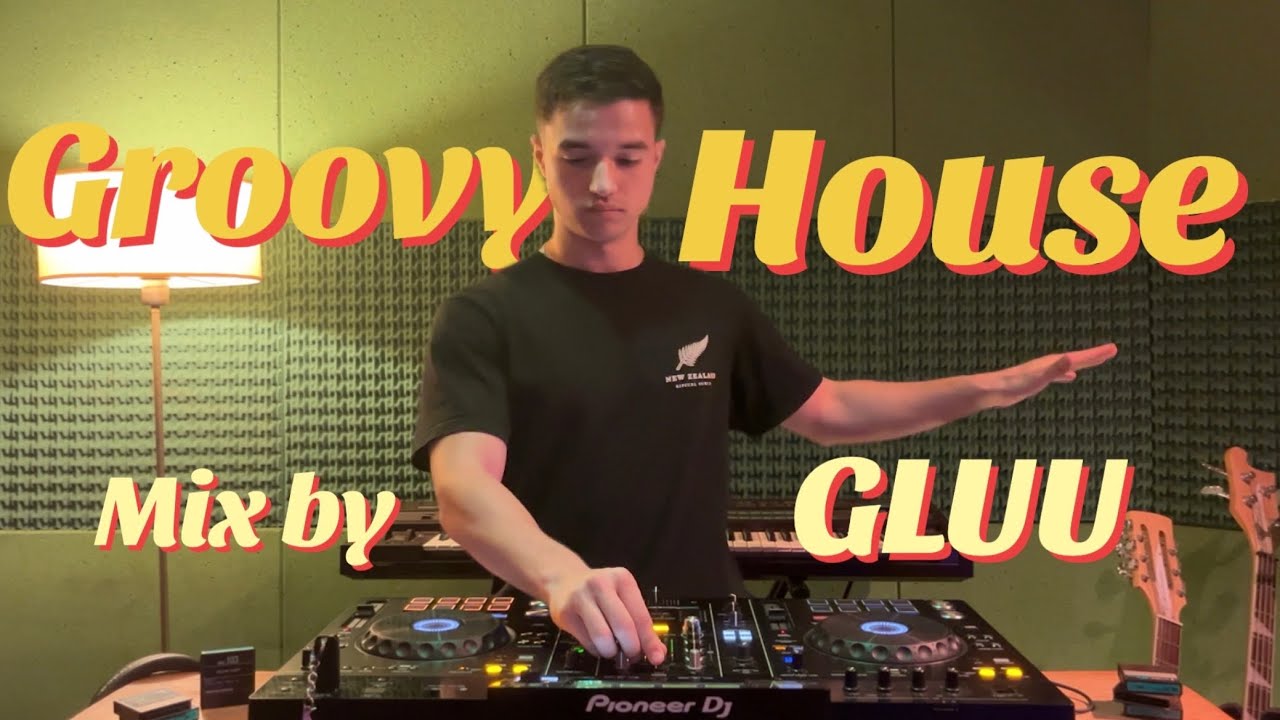 Groovy House Mix at the studio - YouTube