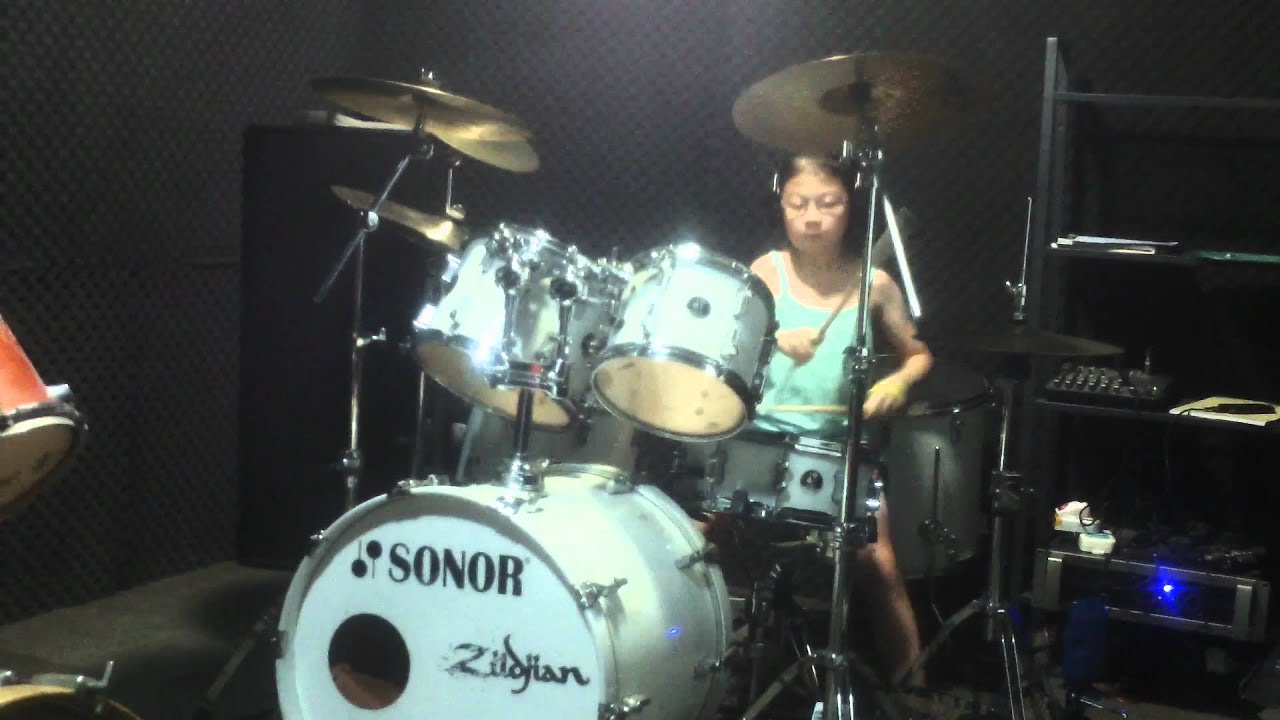 9 years Old drummer girl from Beijing . Winner of best drummer of Kid ...