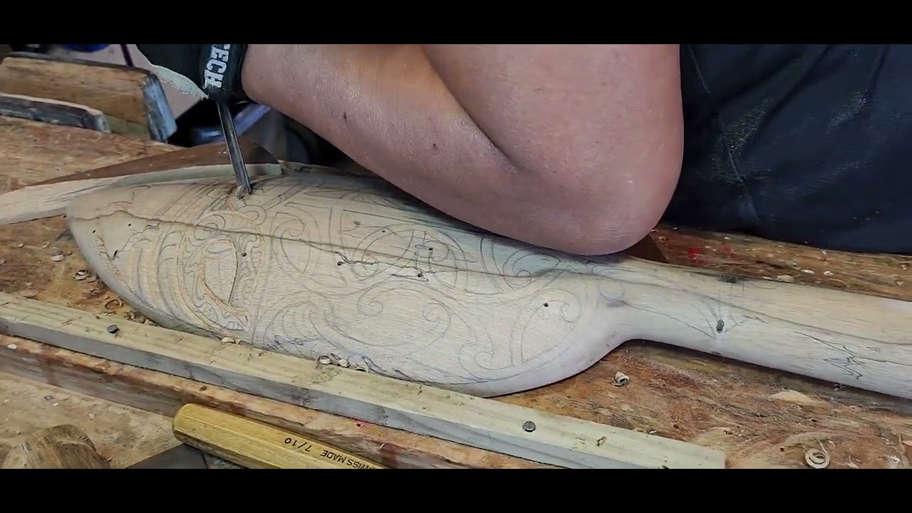 Stage 1 of Carving a Maori hoe, wood 5 - YouTube