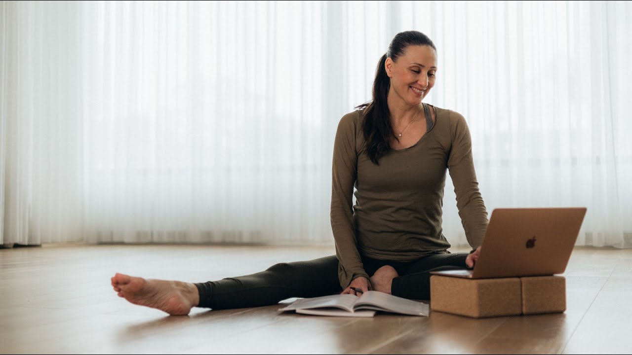 The Art of Theming Yoga Classes by Barbra Noh - YouTube