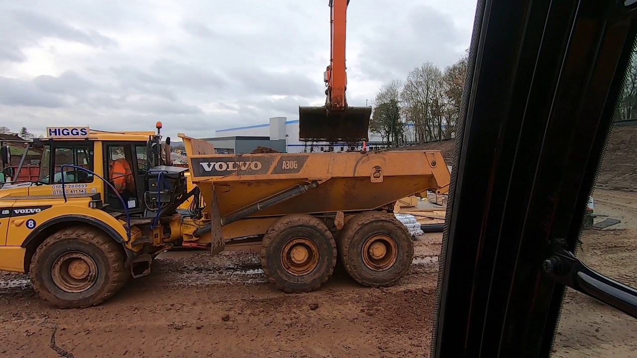 hitachi 350 digger long reach part 1 - YouTube