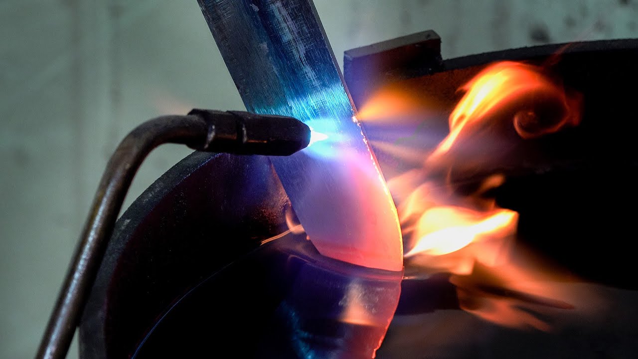 Process of an Skilled Korean Swordsmith Making Scary Traditional Spear ...