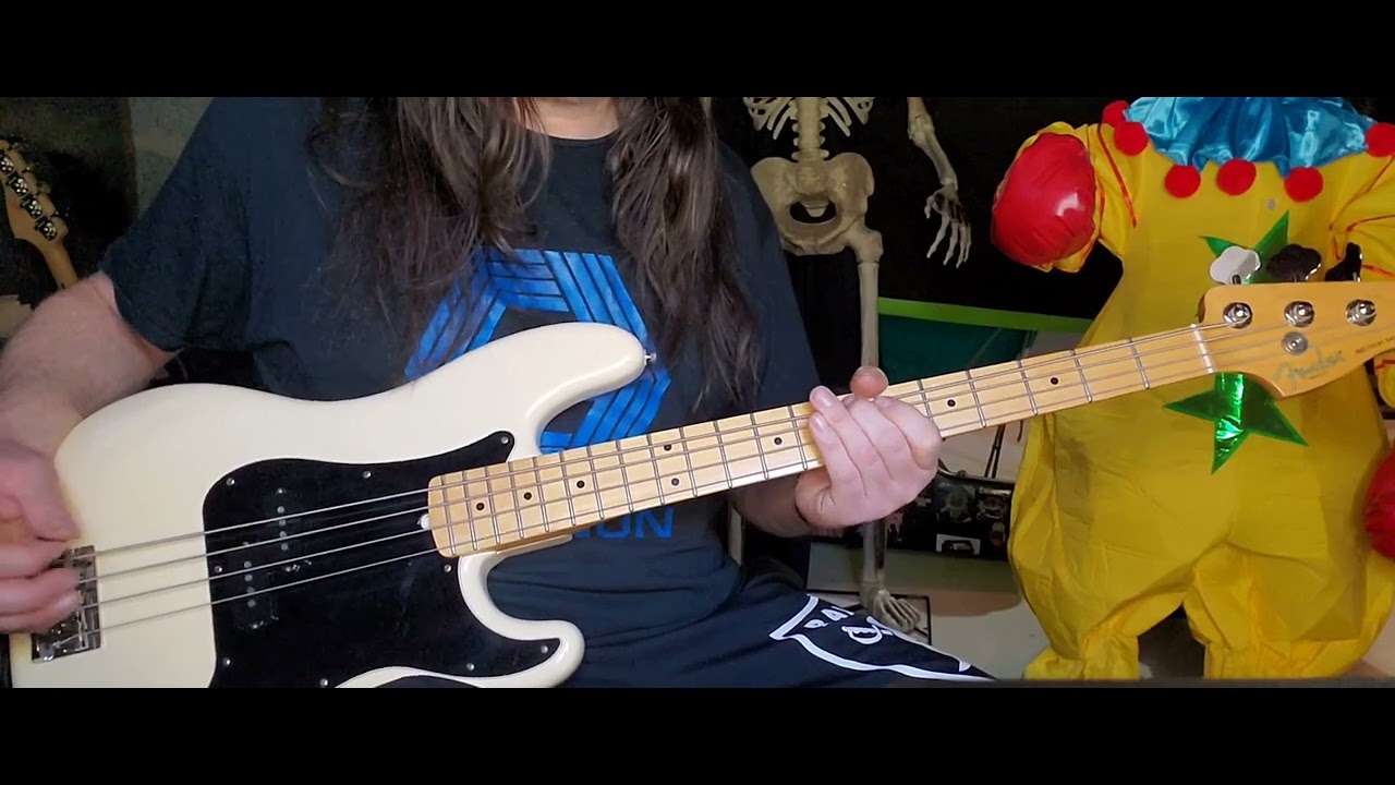 L7 -- Pretend We're Dead bass cover / play along - YouTube
