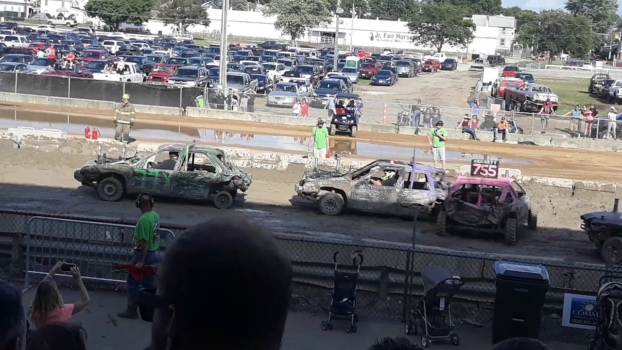 Demolition derby Stark County Fair 2019 - YouTube