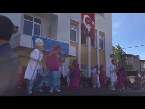 Yaşar paşalı ilkokulu 23 nisan hint dansı gösterisi