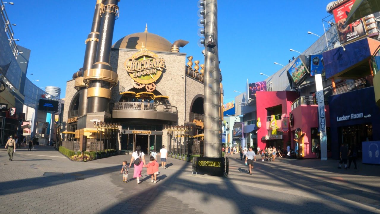 Universal CityWalk & Toothsome Hollywood, a Must-Visit - YouTube