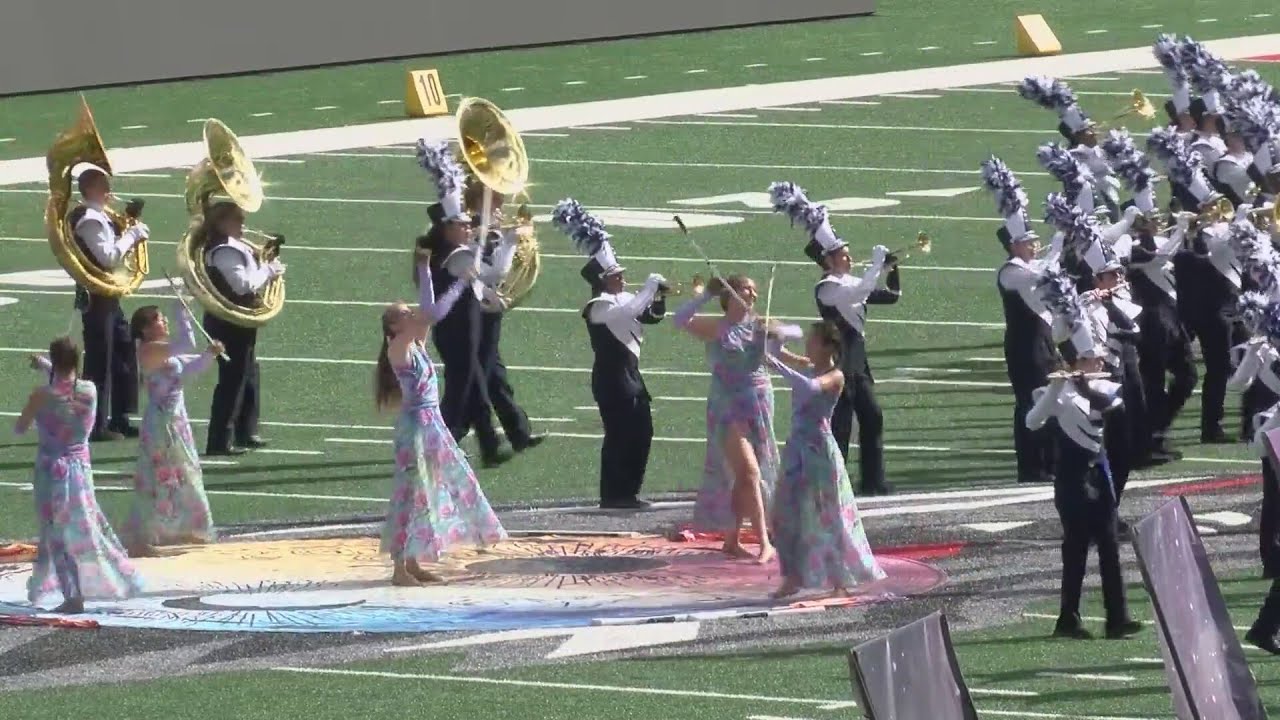 Marching bands gather in Albuquerque for competition - YouTube