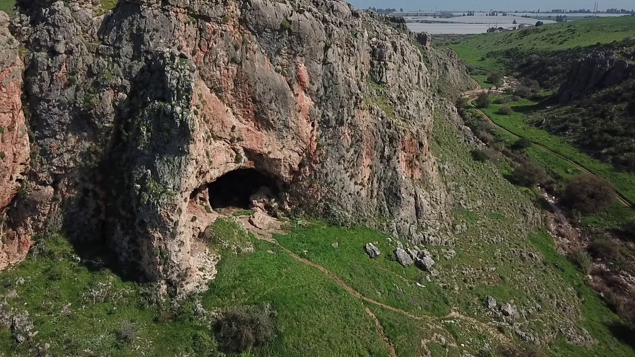 Skull Cave in the lower Amud stream (Biblewalks.com) - YouTube
