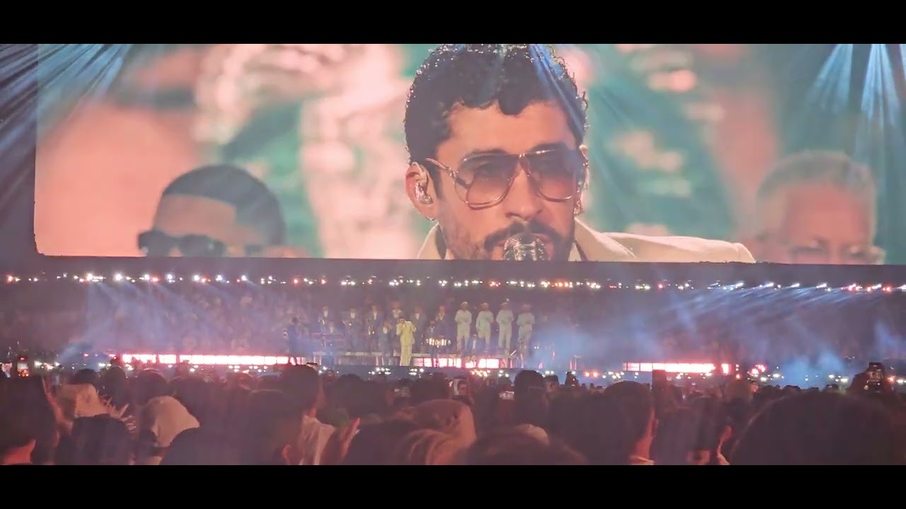 Bad Bunny - Callaita - DtMF World Tour- 05Dic25 - Costa Rica - YouTube