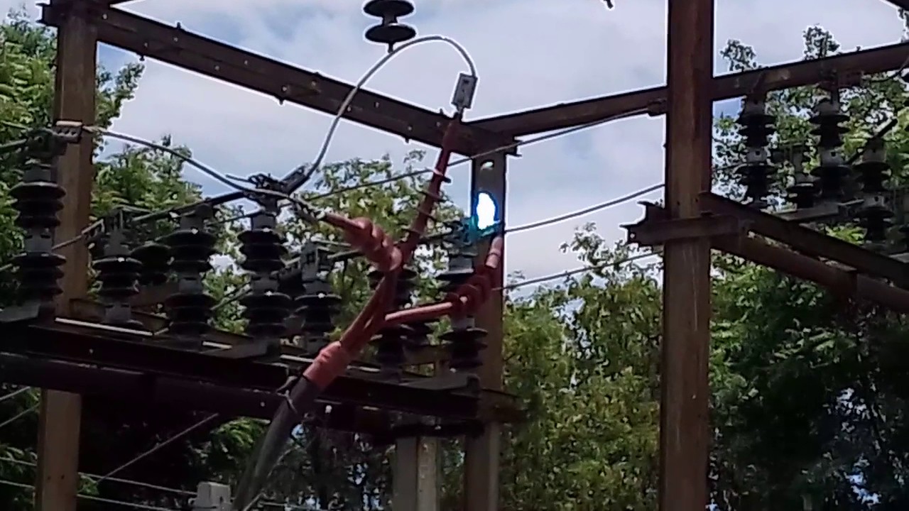 Arcing on HT terminal - YouTube