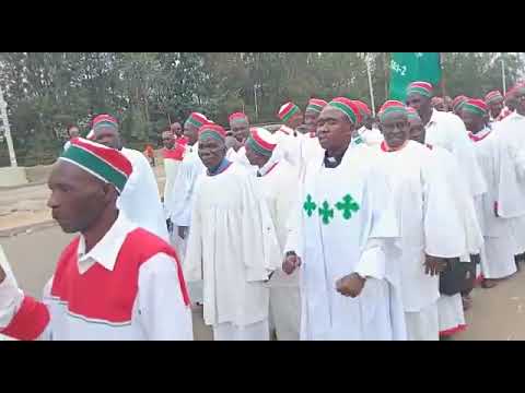 African Divine church praising God Canaan region kibera - YouTube