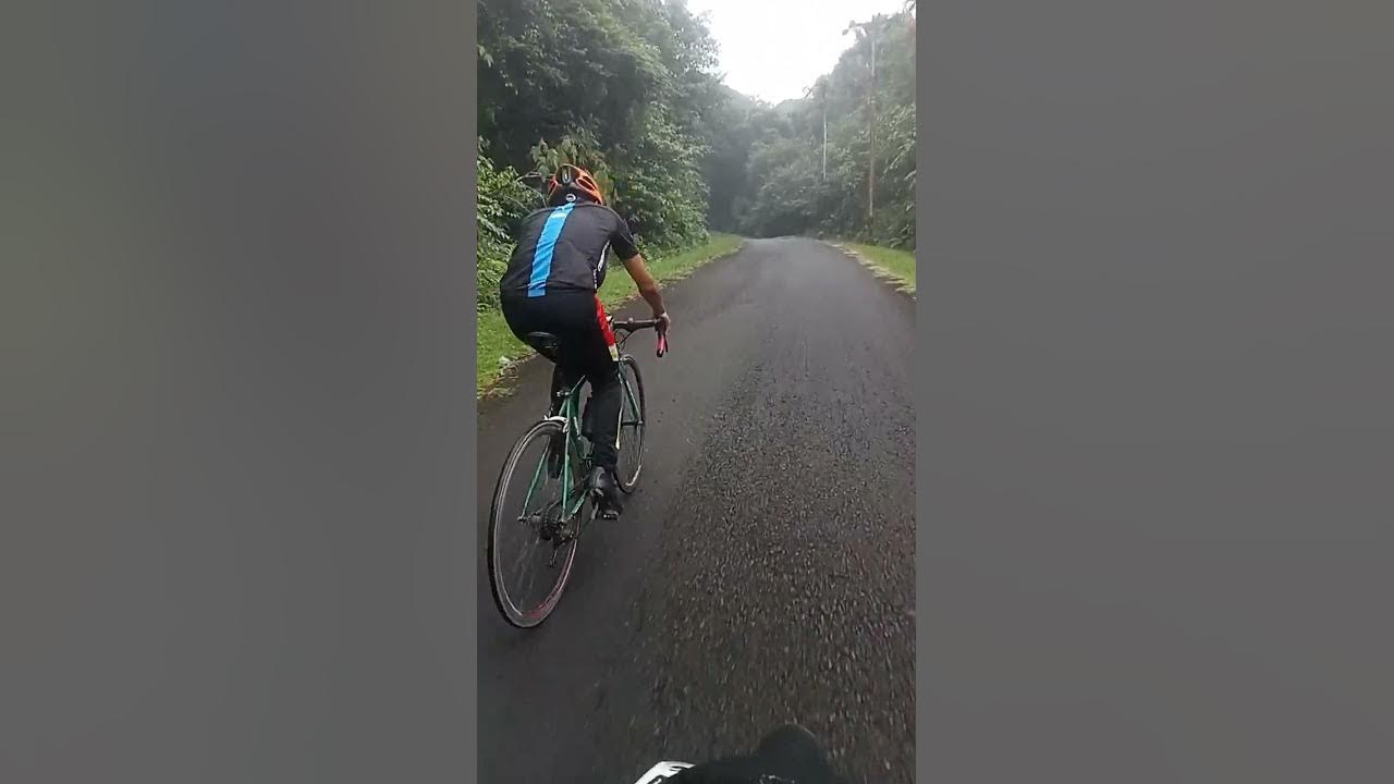 tanjakan puncak anai - YouTube