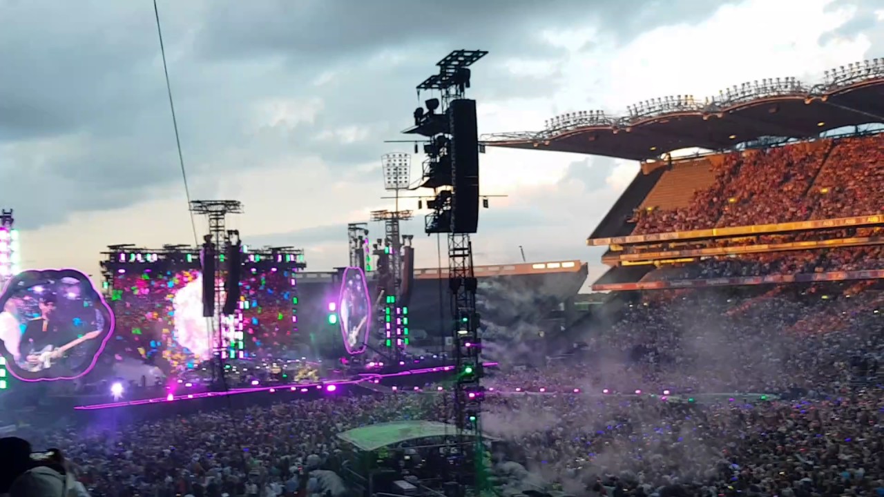 Coldplay (Paradise) ,Croke Park Dublin 8th July 2017 - YouTube