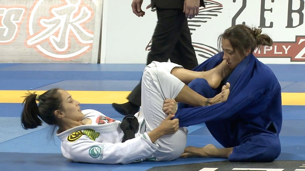 Gezary Matuda v Ariadne de Oliveira / World Championship 2014 - YouTube