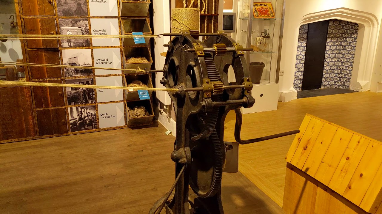 Ropemaking at Bridport Museum - YouTube
