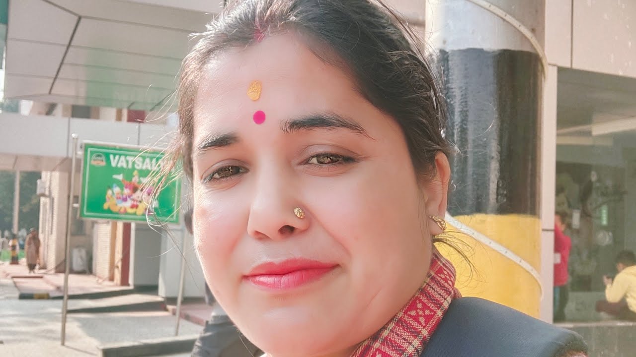 Vlogger Nisha is live! - YouTube