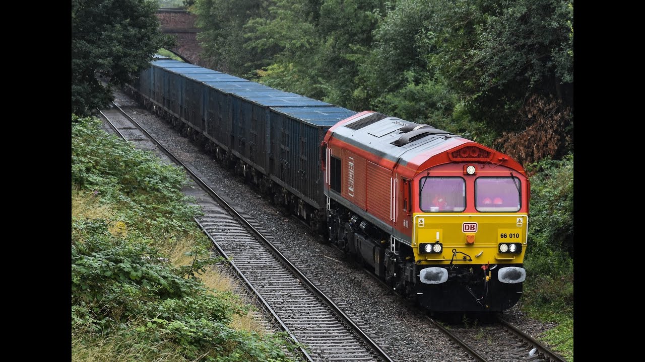 DB Cargo Class 66 No. 66010 on 6E26 Knowsley Freight Terminal - Wilton ...