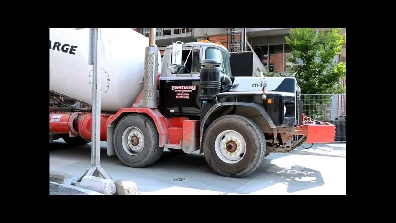 OLD MACK R SERIES CEMENT TRUCKS - OTTAWA - YouTube