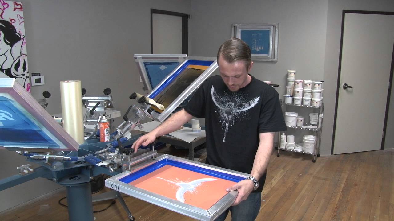 Screen Printing How-To: On Press Registration - YouTube