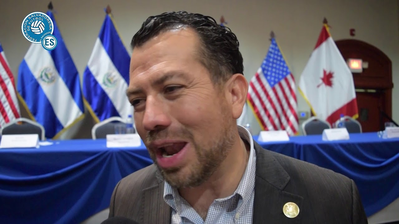 Licenciado Oscar Leví Domínguez, Presidente Corredor Salvadoreño - YouTube