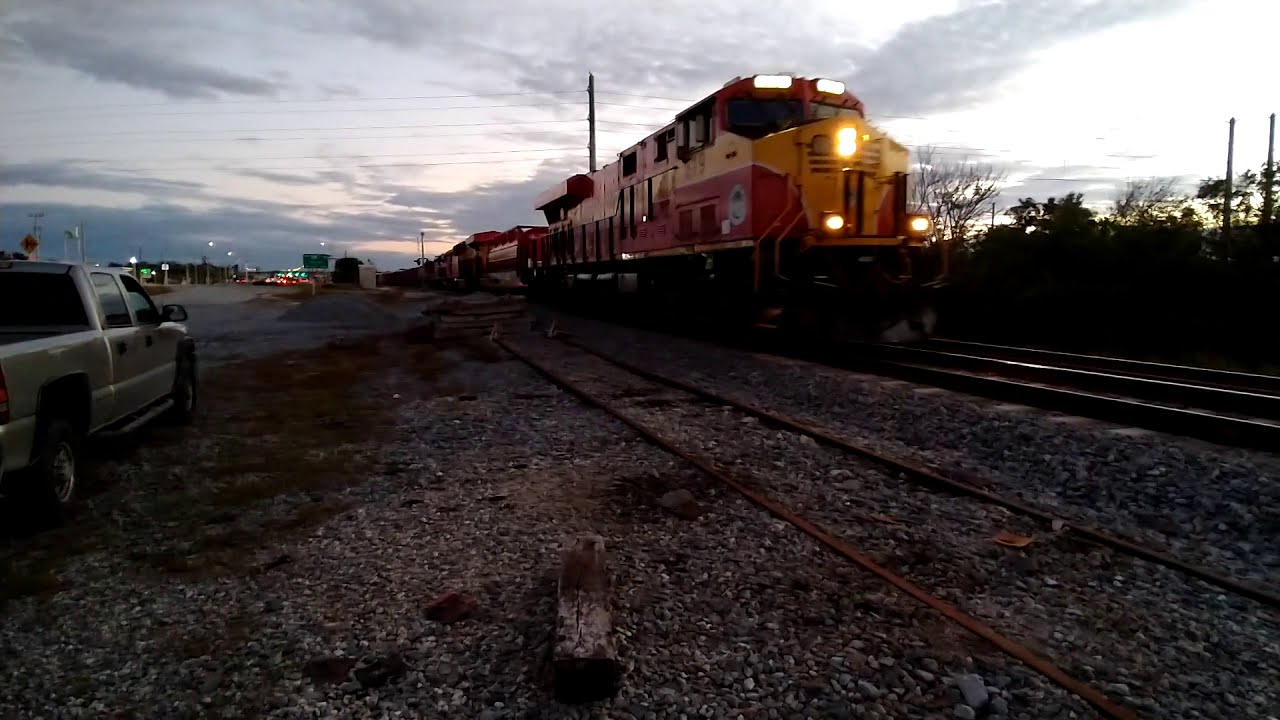 4 engine leading FEC rock train - YouTube