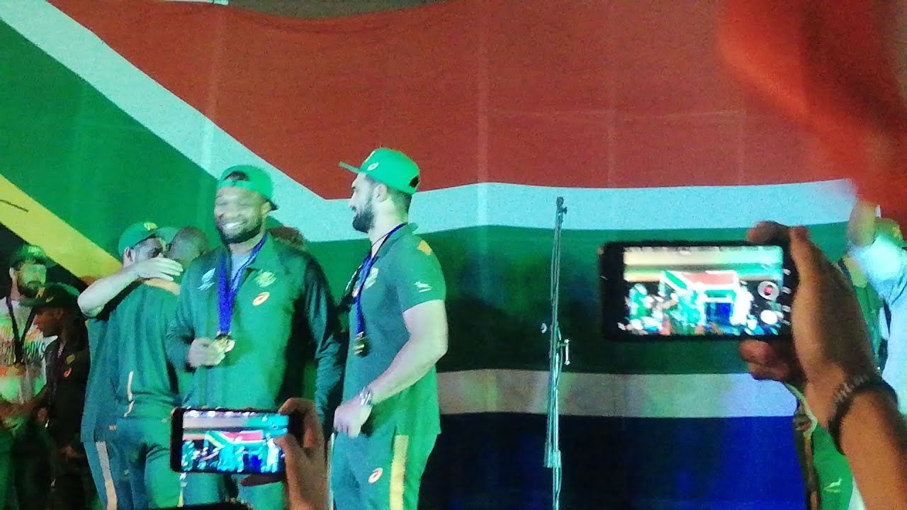 SA RUGBY | Springbok Team Dancing For supporters after winning 2019 ...