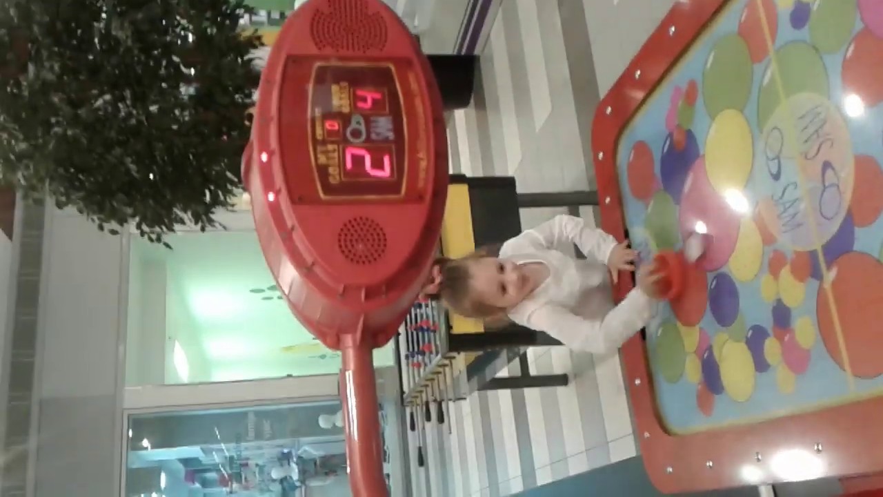 ELİF KIRAN KIRANA AİR HOCKEY OYNADI - YouTube