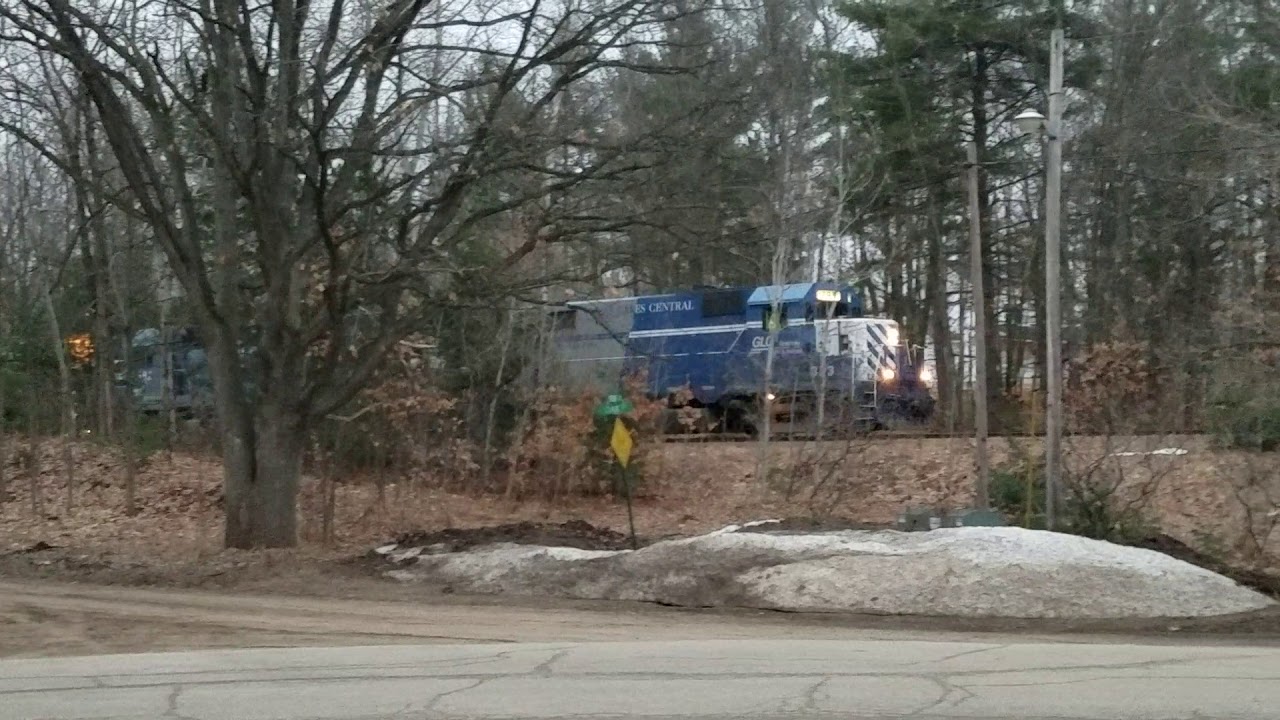 GLC RR passing though Fife Lake, MI. - YouTube