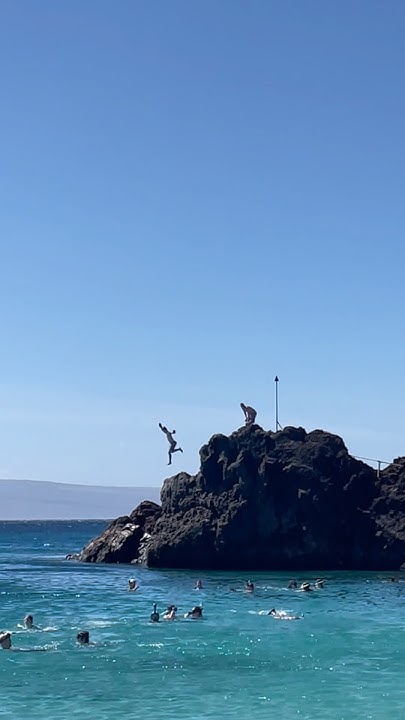 Cliff Jumping at Black Rock Ka’anapali Maui! - YouTube