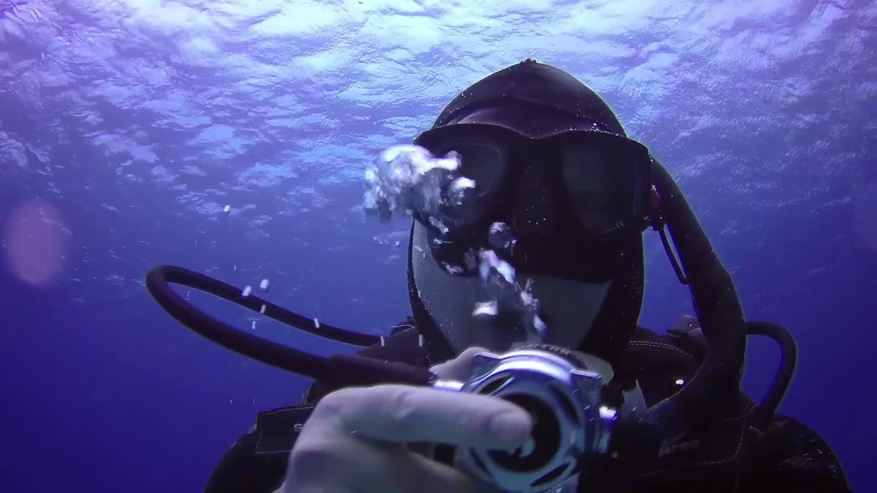 Scuba Diving Boat...Before and After the Dive - YouTube