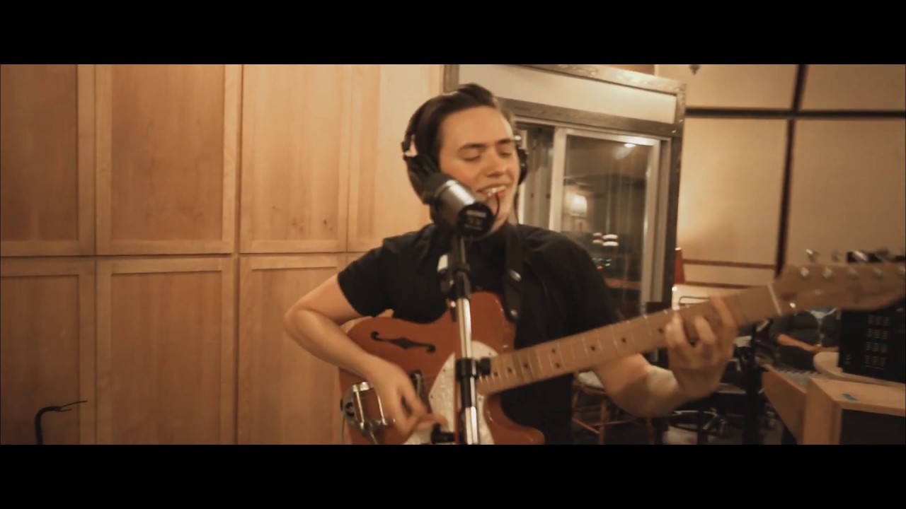 J. Graves - "Eleven" - Map Room Session - YouTube