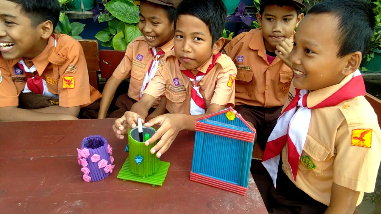 Pembuatan hasil prakarya di sd negri 72 palembang - YouTube