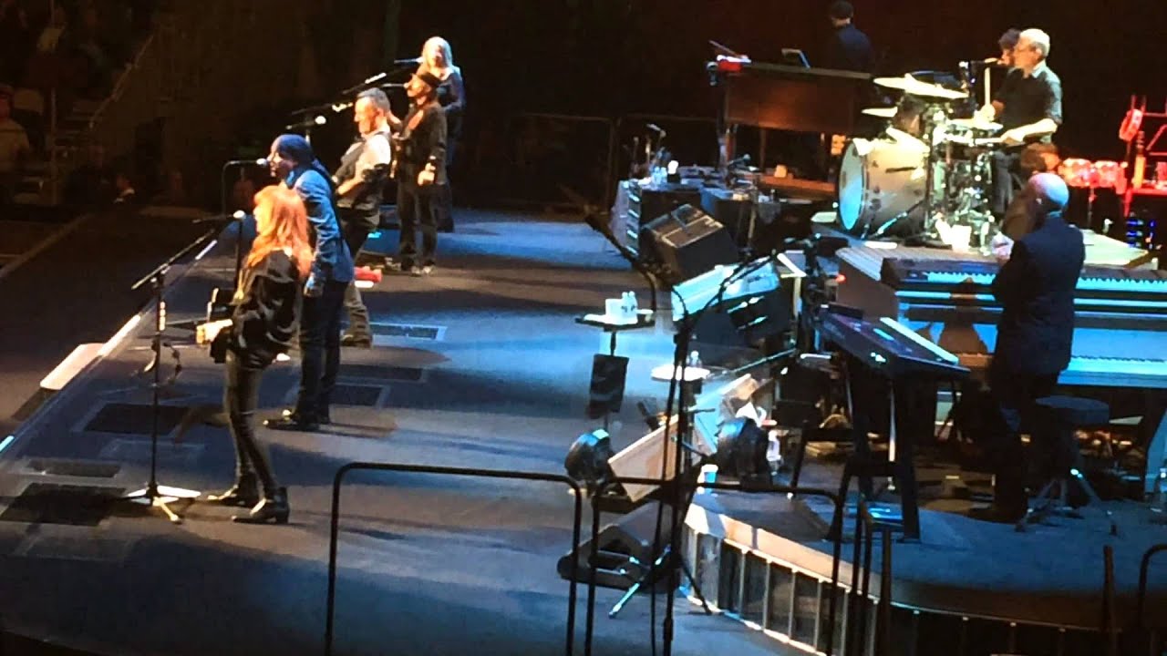 Bruce Springsteen, "Cadillac Ranch", Pittsburgh, January 16. 2016 - YouTube