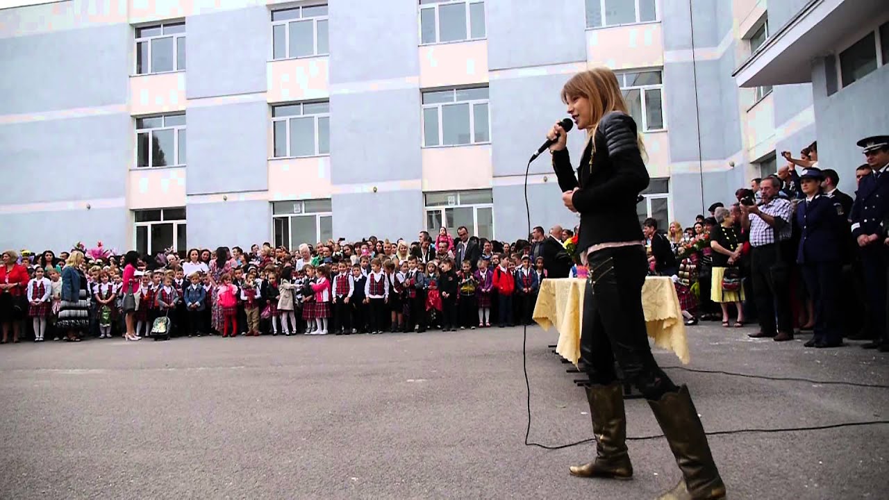 Festivitate deschidere an scolar - scoala 198 Bucuresti - YouTube