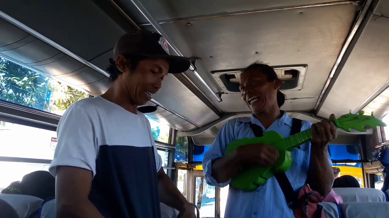 PENGAMEN LUCU DI BUS KOTA - YouTube