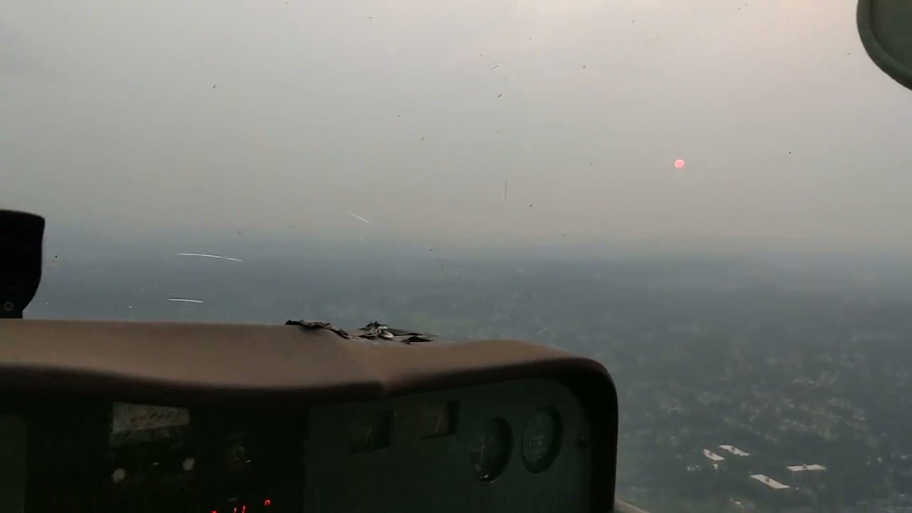 Flight with 5SM visibility and haze in a Cessna 172 - YouTube