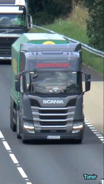 SCANIA R450 A1(M) motorway #truckspotting #tomir - YouTube