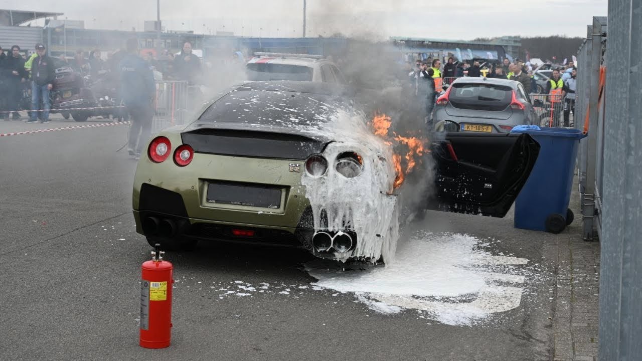 1400 HP Nissan GT-R catches FIRE during Revving! - YouTube