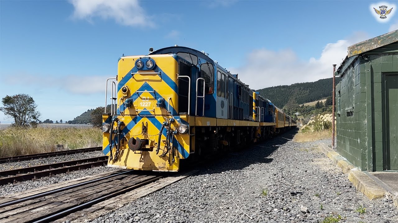 [Dunedin Railways] Locos 1222/1227 at Waitati - New Zealand DJ class ...